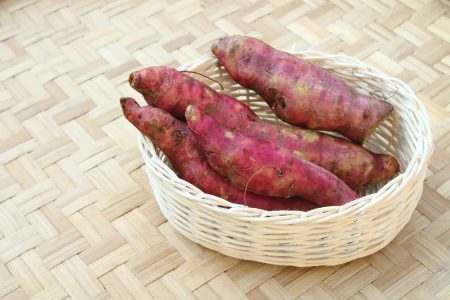 How Much Does a Sweet Potato Weigh? (By Size) - Cuisine Seeker